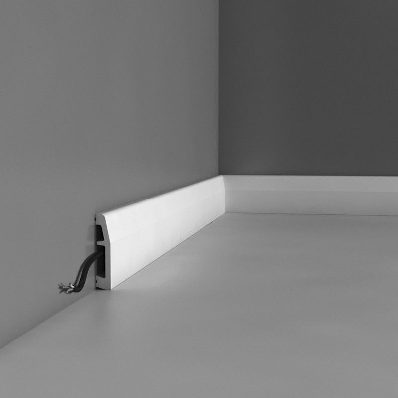 How to Cut Skirting Boards at 45 Degrees Angle With a Mitre Saw - Fit ...